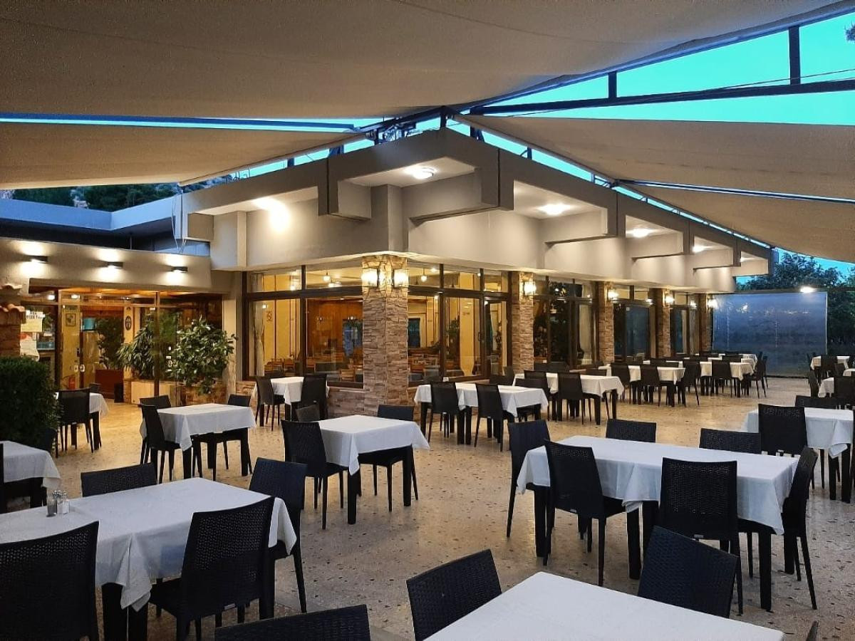 Babis Fish & Wine - Vari, Vari | Online Reservations | e-restaurants.gr