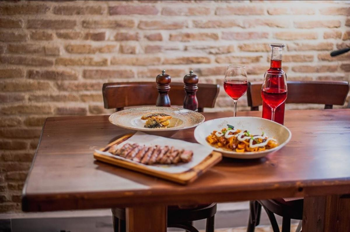 Omorfi Poli, Monastiraki | Online Reservations | e-restaurants.gr