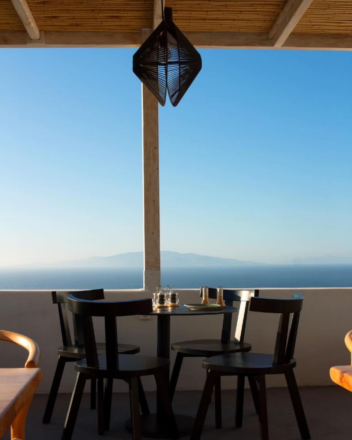 UNDA FOOD CONCEPT, Santorini - Oia | Online Reservations | e-restaurants.gr