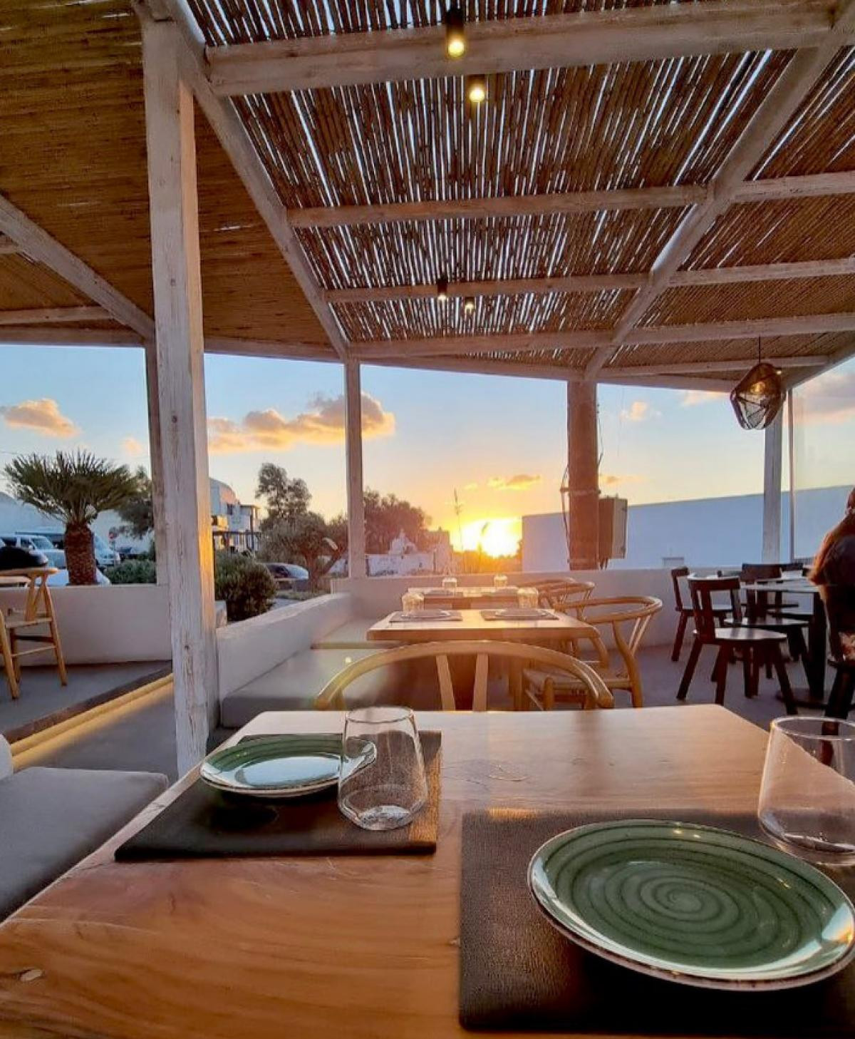 UNDA FOOD CONCEPT, Santorini - Oia | Online Reservations | e-restaurants.gr
