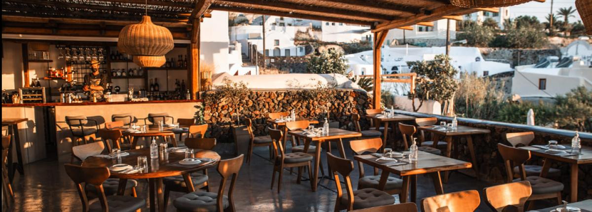 Meze Meze Santorini, Foinikia | Online Reservations | e-restaurants.gr