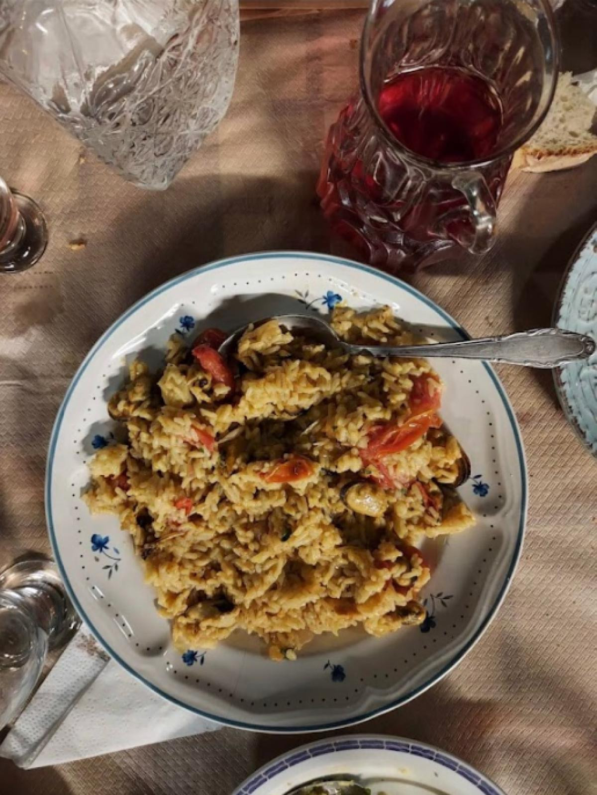 Gilos Mezedopoleio, Aigaleo | Online Reservations | e-restaurants.gr