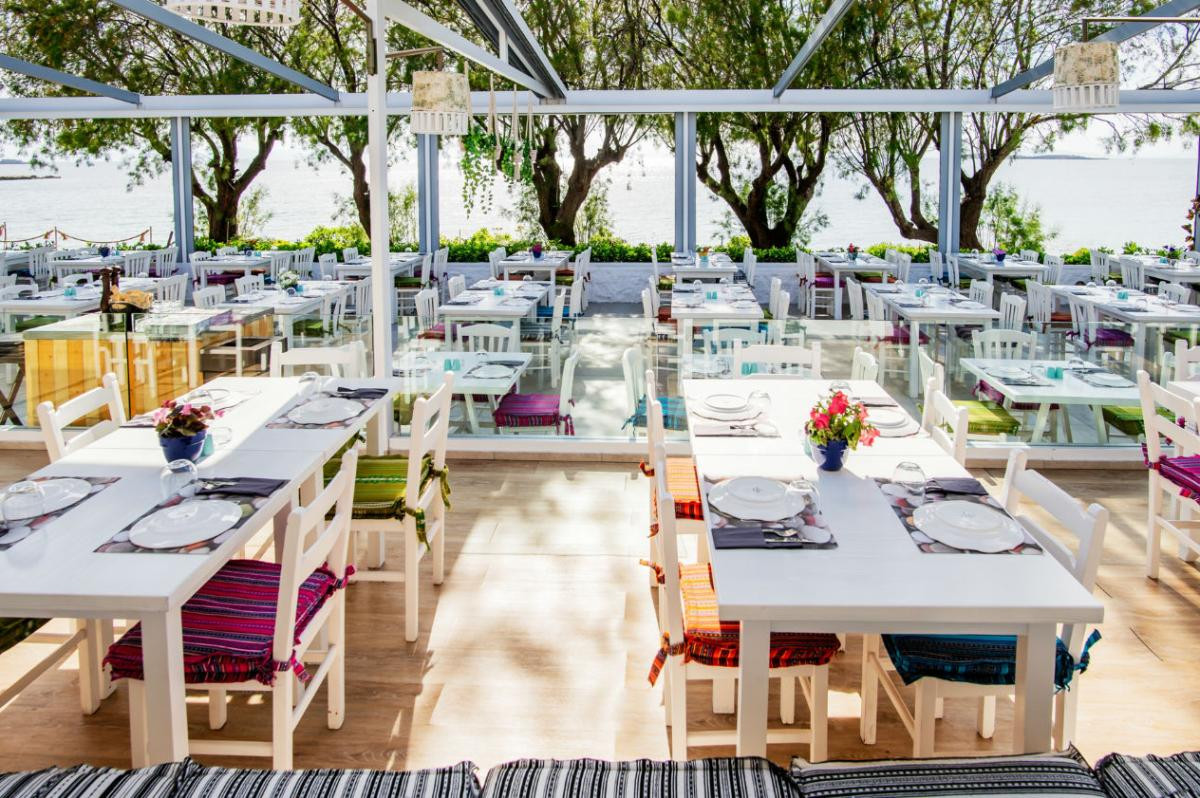 Agora Riviera, Vouliagmeni | Online Reservations | e-restaurants.gr